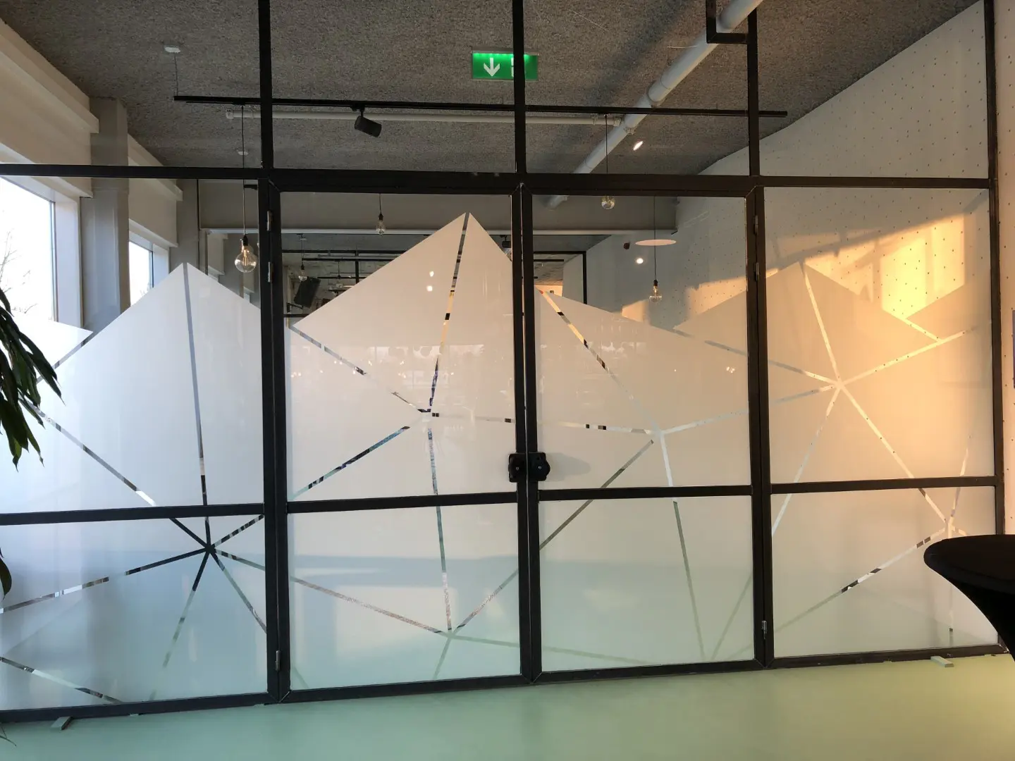 Etched Glass folie – GelreSign | Stijlvolle privacy voor ramen