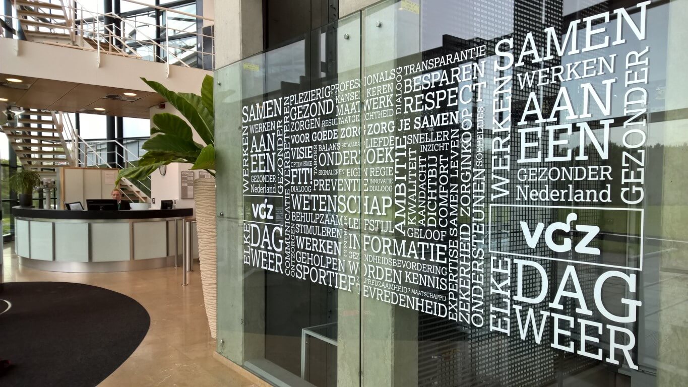 Raamfolies op maat | Bescherming en decoratie voor ramen